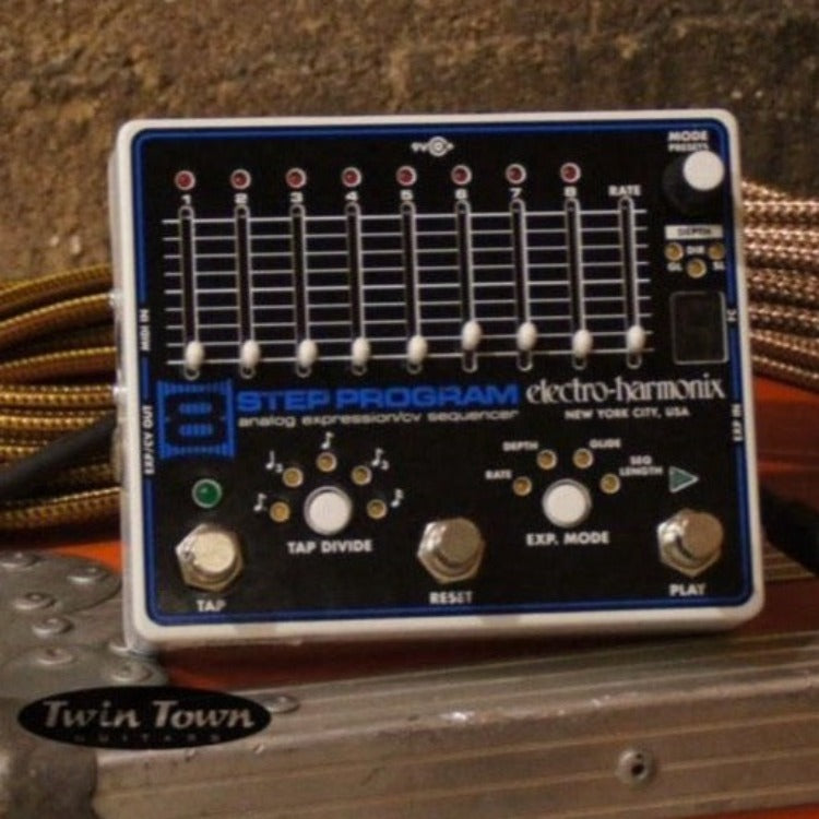 Electro-Harmonix 8 Step Program Analog Expression/CV Squencer Effects – Twin Town Guitars