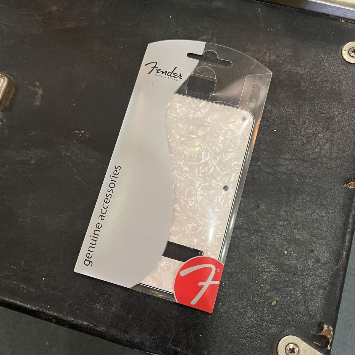 Fender Strat Backplate Pearl USED – Twin Town Guitars